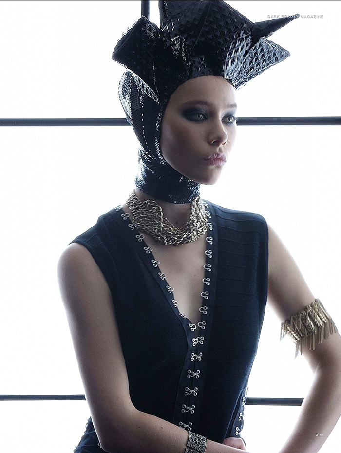 GALLERY - EMU FUJITA 藤田 絵夢